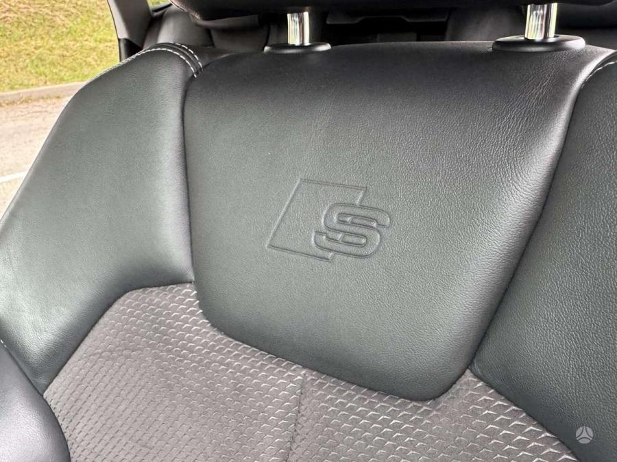 Melns Audi Q5 2021 Jonava, ar dzinēja tilpumu 2.00 L un nobraukumu 260 tūkst. km par 23950 €, foto 39 vietnē AUTOMOTO.COM.LV