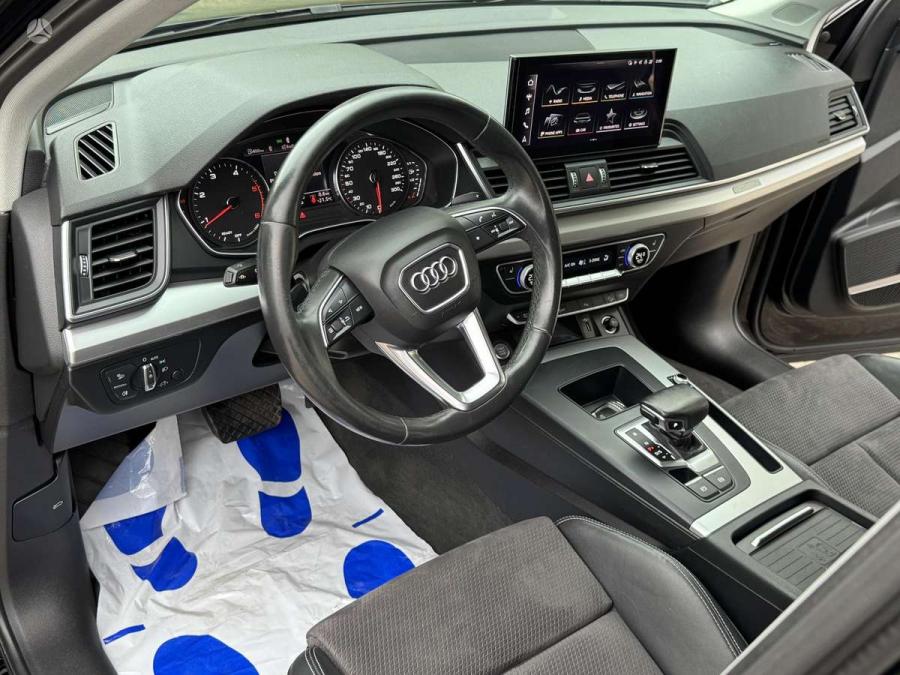 Melns Audi Q5 2021 Jonava, ar dzinēja tilpumu 2.00 L un nobraukumu 260 tūkst. km par 23950 €, foto 40 vietnē AUTOMOTO.COM.LV