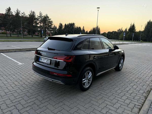 Black Audi Q5 2021 in Kupiskis, with an engine capacity of 1.97 L and mileage of 264 thousand km for 22600 €, photo 3 on AUTOMOTO.COM.LV