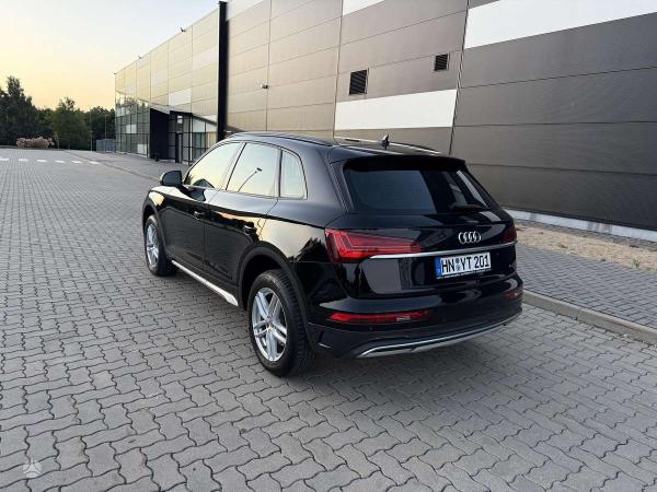 Black Audi Q5 2021 in Kupiskis, with an engine capacity of 1.97 L and mileage of 264 thousand km for 22600 €, photo 5 on AUTOMOTO.COM.LV