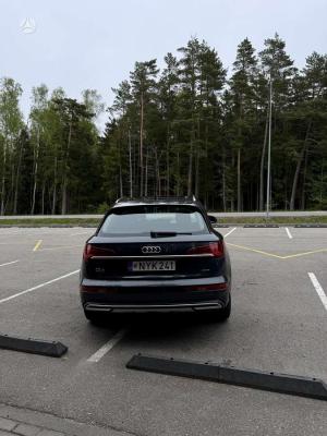 Melns Audi Q5 2021 Klaipėda, ar dzinēja tilpumu 1.98 L un nobraukumu 60 tūkst. km par 29900 €, foto 4 vietnē AUTOMOTO.COM.LV
