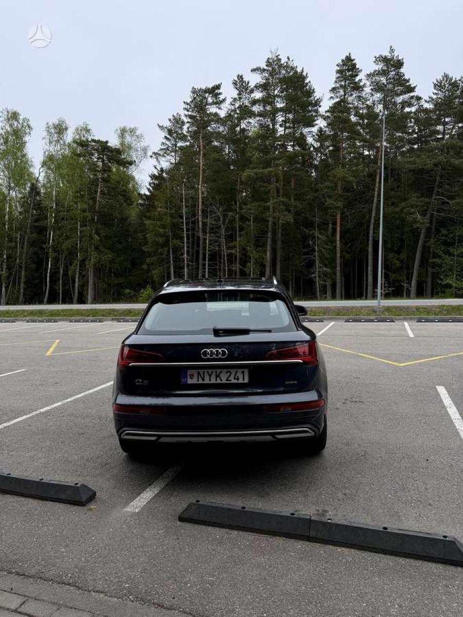 Melns Audi Q5 2021 Klaipėda, ar dzinēja tilpumu 1.98 L un nobraukumu 60 tūkst. km par 29900 €, foto 4 vietnē AUTOMOTO.COM.LV