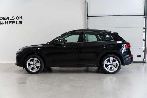 Melns Audi Q5 2021 Viļņa, ar dzinēja tilpumu 1.98 L un nobraukumu 122 tūkst. km par 34900 €, foto 4 vietnē AUTOMOTO.COM.LV
