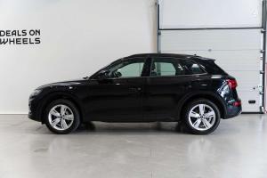 Melns Audi Q5 2021 Viļņa, ar dzinēja tilpumu 1.98 L un nobraukumu 122 tūkst. km par 34900 €, foto 5 vietnē AUTOMOTO.COM.LV