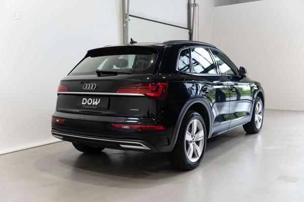 Melns Audi Q5 2021 Viļņa, ar dzinēja tilpumu 1.98 L un nobraukumu 122 tūkst. km par 34900 €, foto 5 vietnē AUTOMOTO.COM.LV