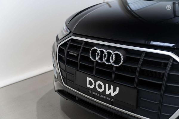 Melns Audi Q5 2021 Viļņa, ar dzinēja tilpumu 1.98 L un nobraukumu 122 tūkst. km par 34900 €, foto 7 vietnē AUTOMOTO.COM.LV