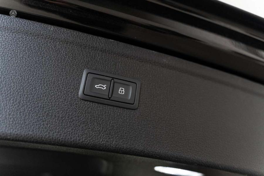 Melns Audi Q5 2021 Viļņa, ar dzinēja tilpumu 1.98 L un nobraukumu 122 tūkst. km par 34900 €, foto 10 vietnē AUTOMOTO.COM.LV