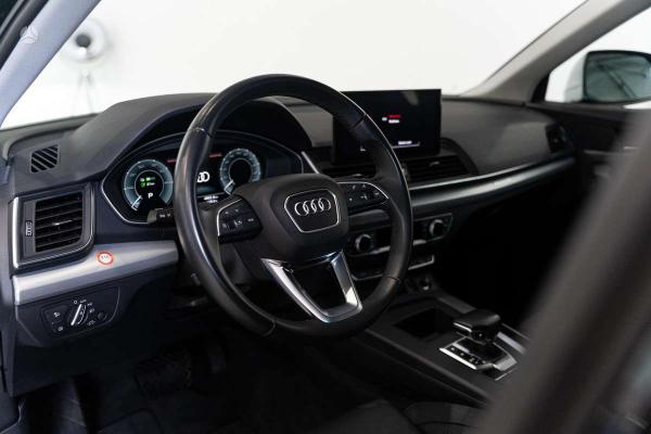 Melns Audi Q5 2021 Viļņa, ar dzinēja tilpumu 1.98 L un nobraukumu 122 tūkst. km par 34900 €, foto 10 vietnē AUTOMOTO.COM.LV