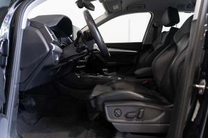Melns Audi Q5 2021 Viļņa, ar dzinēja tilpumu 1.98 L un nobraukumu 122 tūkst. km par 34900 €, foto 12 vietnē AUTOMOTO.COM.LV