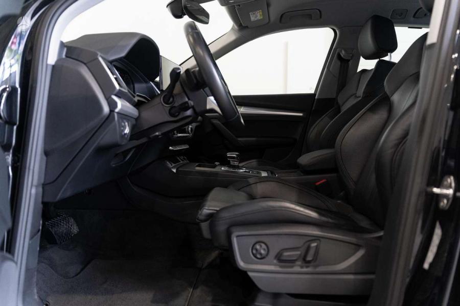 Melns Audi Q5 2021 Viļņa, ar dzinēja tilpumu 1.98 L un nobraukumu 122 tūkst. km par 34900 €, foto 12 vietnē AUTOMOTO.COM.LV