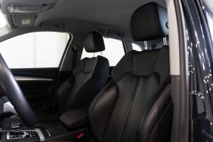 Melns Audi Q5 2021 Viļņa, ar dzinēja tilpumu 1.98 L un nobraukumu 122 tūkst. km par 34900 €, foto 13 vietnē AUTOMOTO.COM.LV