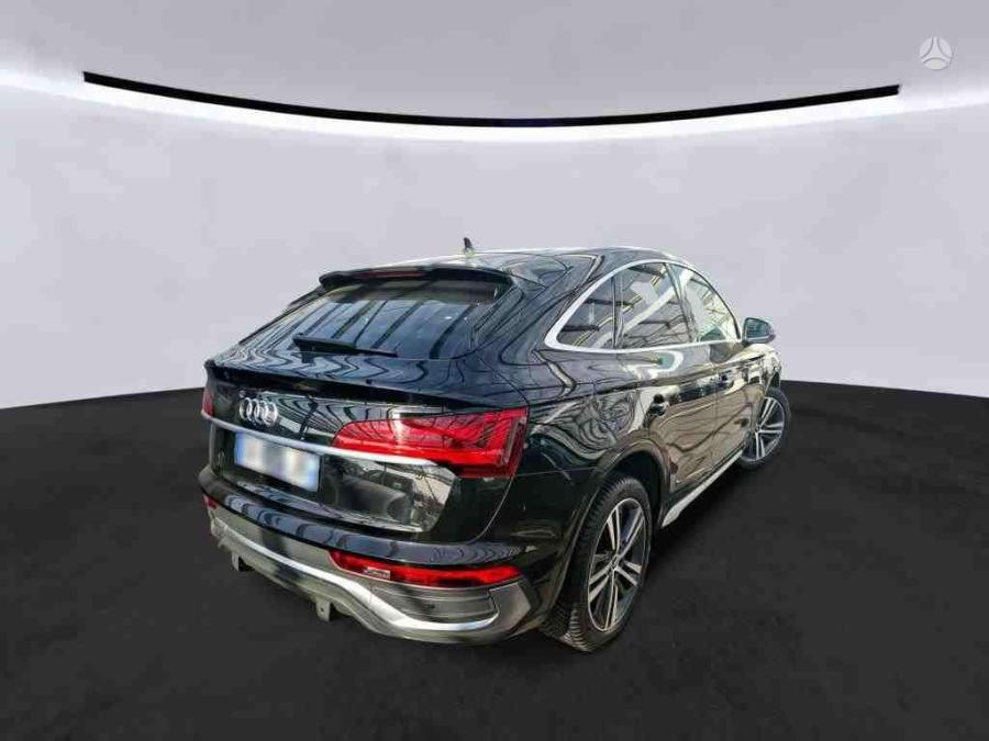 Melns Audi Q5 2021 Viļņa, ar dzinēja tilpumu 1.97 L un nobraukumu 195 tūkst. km par 25300 €, foto 4 vietnē AUTOMOTO.COM.LV