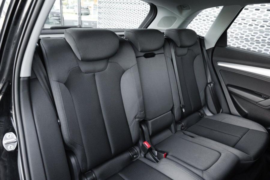 Black Audi Q5 2021 in Marupe, with an engine capacity of 2.00 L and mileage of 116 thousand km for 31400 €, photo 31 on AUTOMOTO.COM.LV
