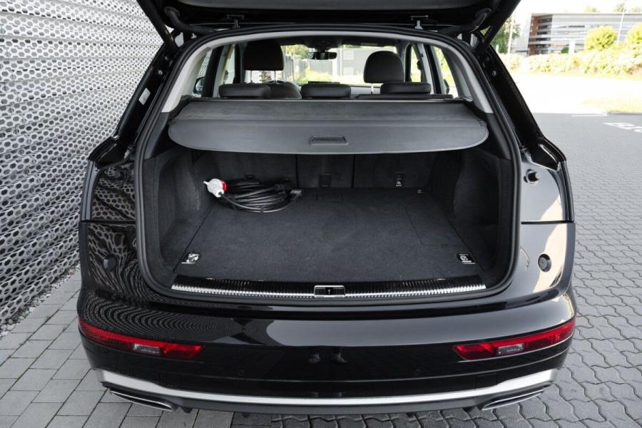 Black Audi Q5 2021 in Marupe, with an engine capacity of 2.00 L and mileage of 116 thousand km for 31400 €, photo 34 on AUTOMOTO.COM.LV