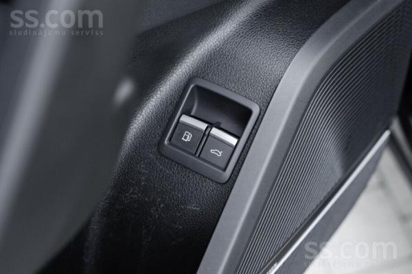 Melns Audi Q5 2021 Rīga, ar dzinēja tilpumu 2.00 L un nobraukumu 116 tūkst. km par 31400 €, foto 10 vietnē AUTOMOTO.COM.LV