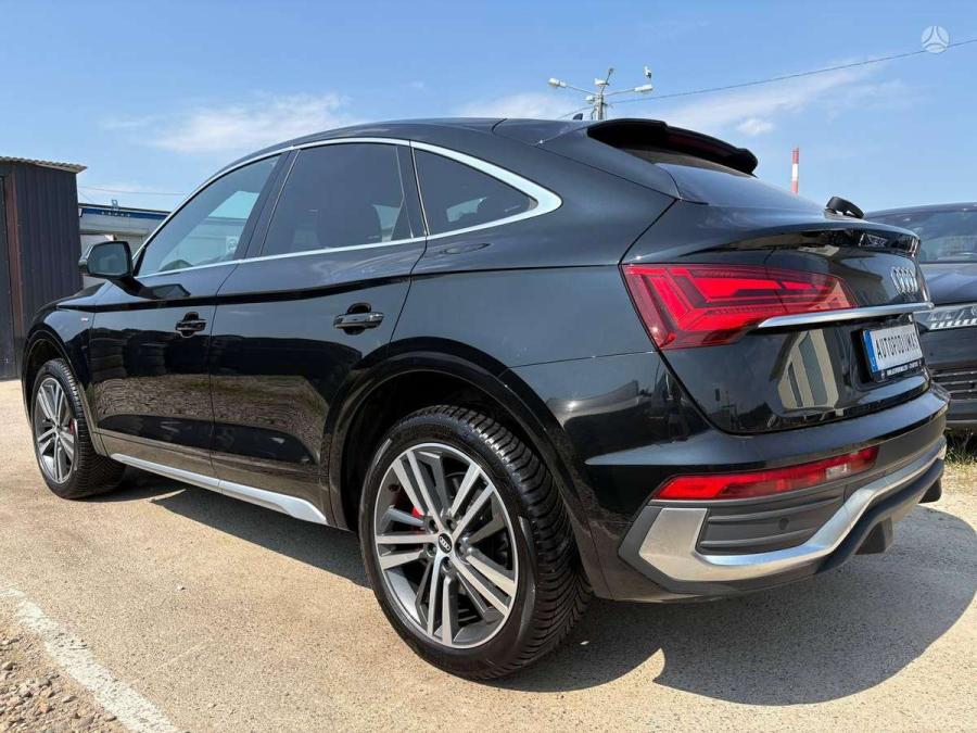 Black Audi Q5 2021 in Vilnius, with an engine capacity of 1.97 L and mileage of 195 thousand km for 25600 €, photo 4 on AUTOMOTO.COM.LV