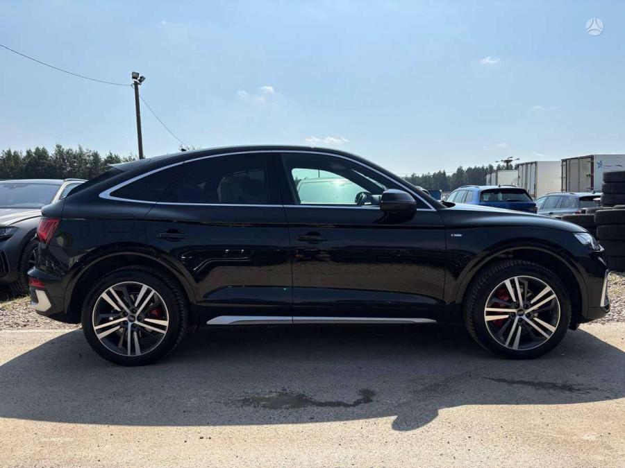 Black Audi Q5 2021 in Vilnius, with an engine capacity of 1.97 L and mileage of 195 thousand km for 25600 €, photo 6 on AUTOMOTO.COM.LV