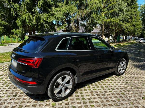Melns Audi Q5 2021 Viļņa, ar dzinēja tilpumu 1.98 L un nobraukumu 64 tūkst. km par 35300 €, foto 5 vietnē AUTOMOTO.COM.LV