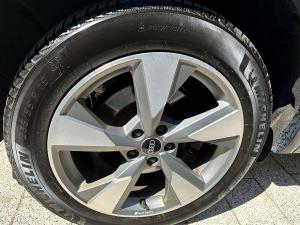 Melns Audi Q5 2021 Viļņa, ar dzinēja tilpumu 1.98 L un nobraukumu 64 tūkst. km par 35300 €, foto 17 vietnē AUTOMOTO.COM.LV