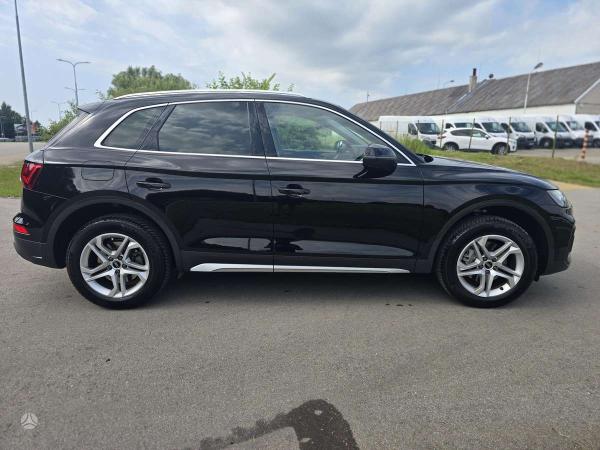 Black Audi Q5 2021 in Taurage, with an engine capacity of 1.97 L and mileage of 157 thousand km for 20500 €, photo 5 on AUTOMOTO.COM.LV