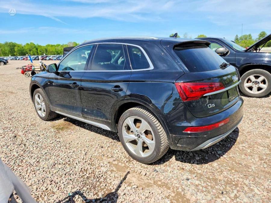 Black Audi Q5 2021 in Vilnius, with an engine capacity of 1.98 L and mileage of 77 thousand km for 21175 €, photo 3 on AUTOMOTO.COM.LV