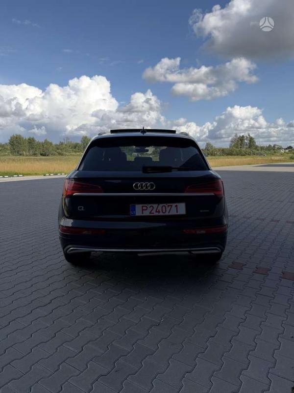 Black Audi Q5 2021 in Siauliai, with an engine capacity of 1.98 L and mileage of 96 thousand km for 19000 €, photo 5 on AUTOMOTO.COM.LV