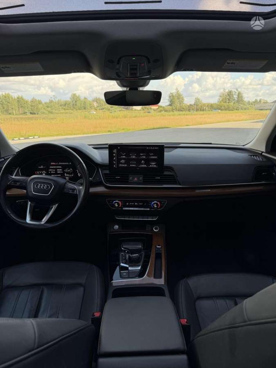 Black Audi Q5 2021 in Siauliai, with an engine capacity of 1.98 L and mileage of 96 thousand km for 19000 €, photo 10 on AUTOMOTO.COM.LV