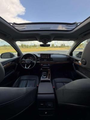 Black Audi Q5 2021 in Siauliai, with an engine capacity of 1.98 L and mileage of 96 thousand km for 19000 €, photo 12 on AUTOMOTO.COM.LV
