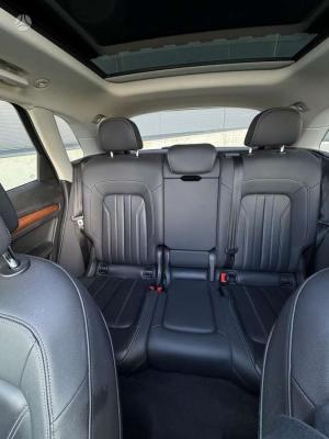 Black Audi Q5 2021 in Siauliai, with an engine capacity of 1.98 L and mileage of 96 thousand km for 19000 €, photo 15 on AUTOMOTO.COM.LV