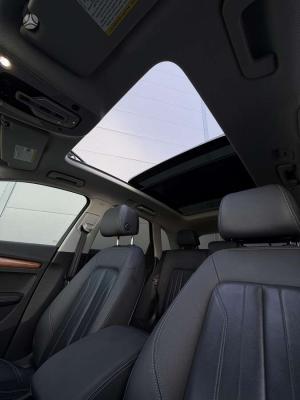 Black Audi Q5 2021 in Siauliai, with an engine capacity of 1.98 L and mileage of 96 thousand km for 19000 €, photo 16 on AUTOMOTO.COM.LV