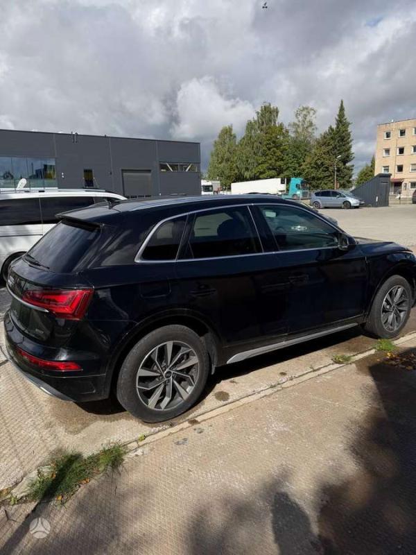 Audi Q5 2021 in Siauliai on AUTOMOTO.COM.LV Black Audi Q5 2021 in Siauliai, with an engine capacity of 1.98 L and mileage of 96 thousand km for 18650 €, photo 6 on AUTOMOTO.COM.LV