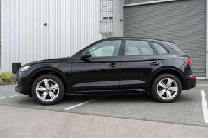 Black Audi Q5 2021 in Vilnius, with an engine capacity of 1.98 L and mileage of 121 thousand km for 30850 €, photo 3 on AUTOMOTO.COM.LV