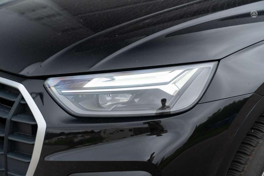 Black Audi Q5 2021 in Vilnius, with an engine capacity of 1.98 L and mileage of 121 thousand km for 30850 €, photo 10 on AUTOMOTO.COM.LV