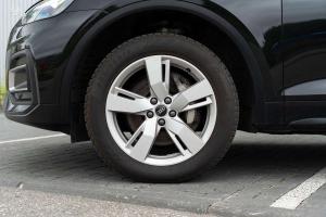 Black Audi Q5 2021 in Vilnius, with an engine capacity of 1.98 L and mileage of 121 thousand km for 30850 €, photo 12 on AUTOMOTO.COM.LV