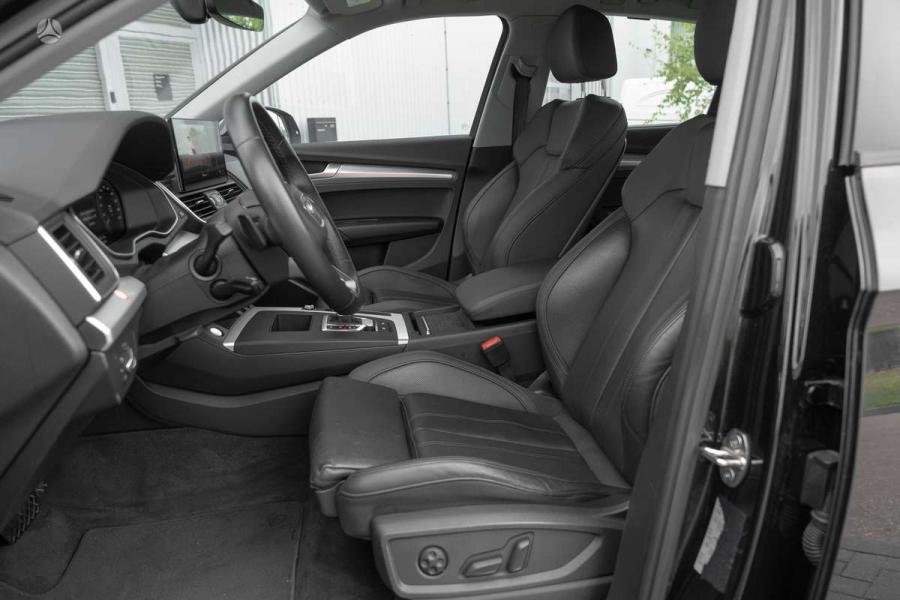 Black Audi Q5 2021 in Vilnius, with an engine capacity of 1.98 L and mileage of 121 thousand km for 30850 €, photo 13 on AUTOMOTO.COM.LV