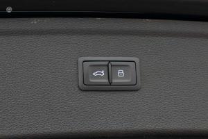 Black Audi Q5 2021 in Vilnius, with an engine capacity of 1.98 L and mileage of 121 thousand km for 30850 €, photo 30 on AUTOMOTO.COM.LV