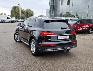 Black Audi Q5 2022 in Riga, with an engine capacity of 2.00 L and mileage of 52 thousand km for 14770 €, photo 3 on AUTOMOTO.COM.LV