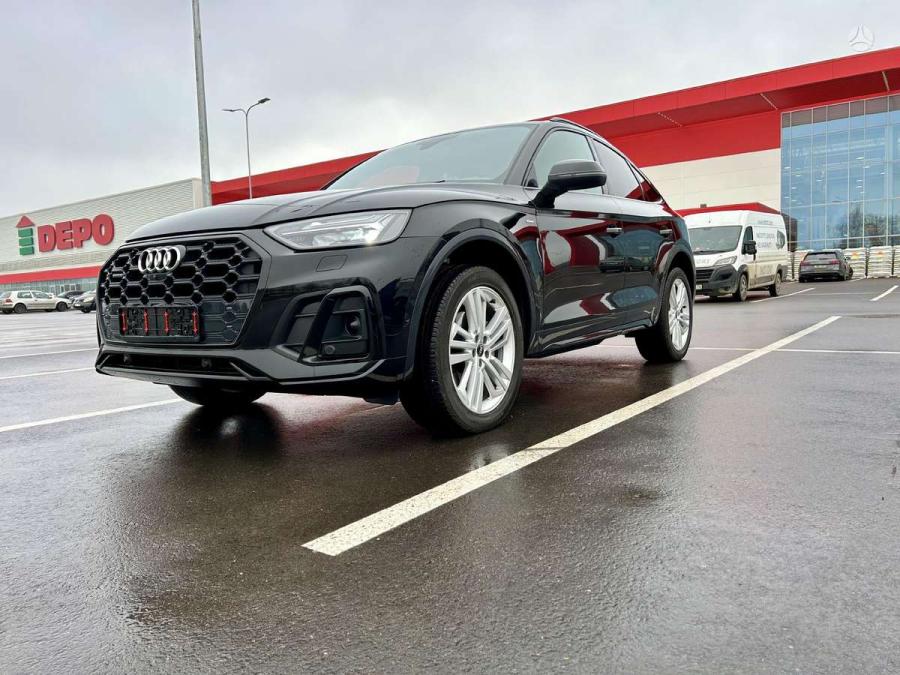 Black Audi Q5 2022 in Kaunas, with an engine capacity of 2.00 L and mileage of 59 thousand km for 36900 €, photo 2 on AUTOMOTO.COM.LV