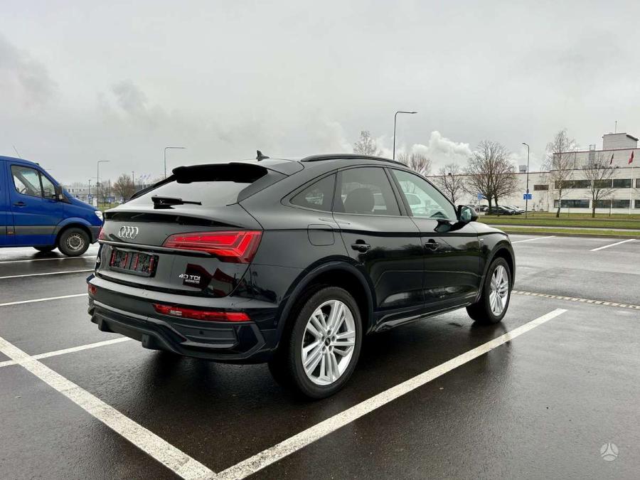 Black Audi Q5 2022 in Kaunas, with an engine capacity of 2.00 L and mileage of 59 thousand km for 36900 €, photo 6 on AUTOMOTO.COM.LV