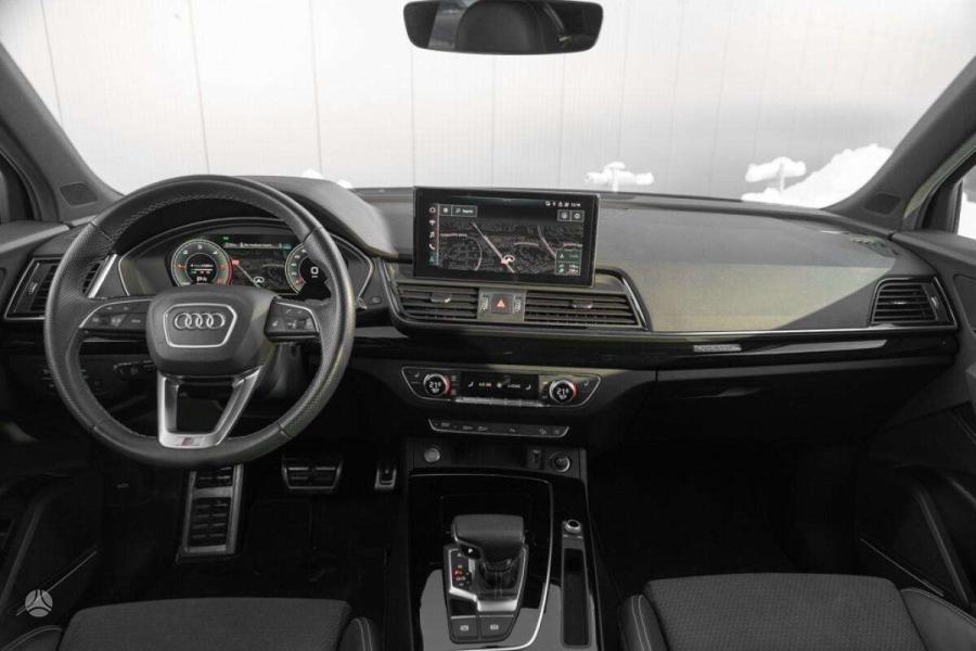 Black Audi Q5 2022 in Vilnius, with an engine capacity of 2.00 L and mileage of 64 thousand km for 39500 €, photo 18 on AUTOMOTO.COM.LV