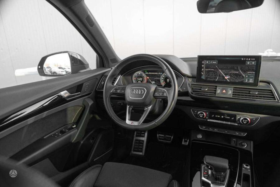 Black Audi Q5 2022 in Vilnius, with an engine capacity of 2.00 L and mileage of 64 thousand km for 39500 €, photo 19 on AUTOMOTO.COM.LV
