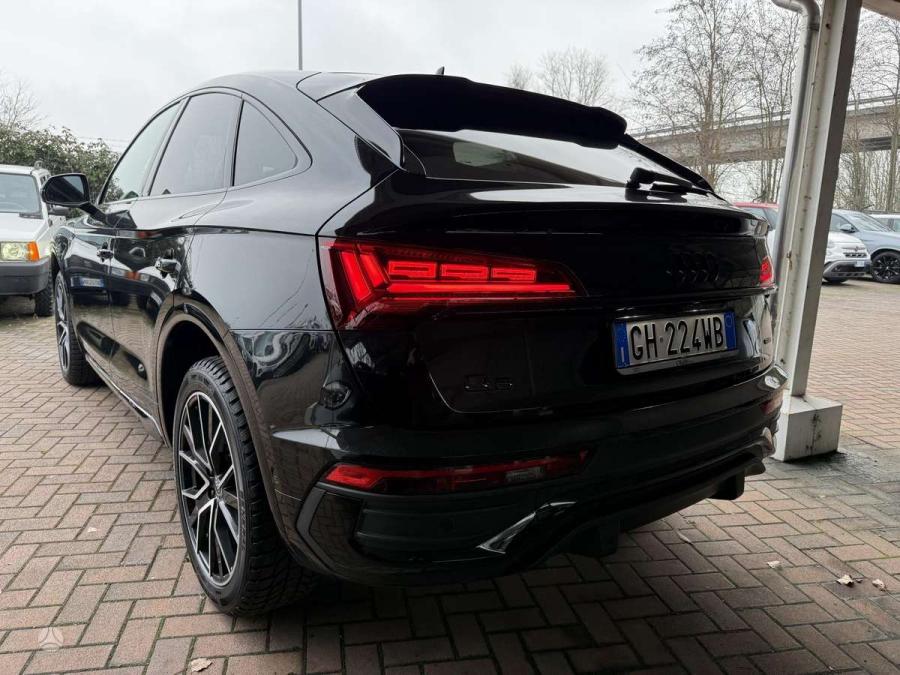 Melns Audi Q5 2022 Šauļi, ar dzinēja tilpumu 2.00 L un nobraukumu 147 tūkst. km par 32500 €, foto 4 vietnē AUTOMOTO.COM.LV