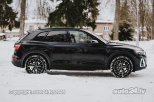 Black Audi Q5 2022 in Tallinn, with an engine capacity of 2.00 L and mileage of 133 thousand km for 34999 €, photo 8 on AUTOMOTO.COM.LV