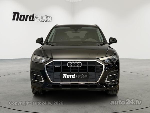 Melns Audi Q5 2022 Tallina, ar dzinēja tilpumu 2.00 L un nobraukumu 80 tūkst. km par 28900 €, foto 3 vietnē AUTOMOTO.COM.LV