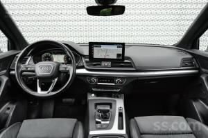 Black Audi Q5 2022 in Riga, with an engine capacity of 2.00 L and mileage of 135 thousand km for 33250 €, photo 7 on AUTOMOTO.COM.LV