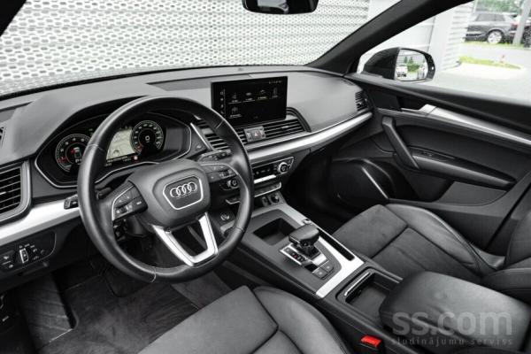 Black Audi Q5 2022 in Riga, with an engine capacity of 2.00 L and mileage of 135 thousand km for 33250 €, photo 9 on AUTOMOTO.COM.LV