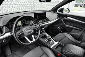 Black Audi Q5 2022 in Riga, with an engine capacity of 2.00 L and mileage of 135 thousand km for 33250 €, photo 10 on AUTOMOTO.COM.LV