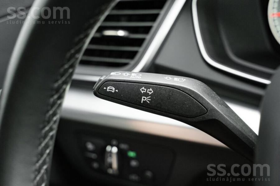 Black Audi Q5 2022 in Riga, with an engine capacity of 2.00 L and mileage of 135 thousand km for 33250 €, photo 13 on AUTOMOTO.COM.LV