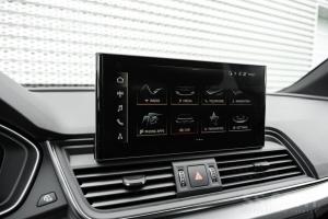 Black Audi Q5 2022 in Riga, with an engine capacity of 2.00 L and mileage of 135 thousand km for 33250 €, photo 19 on AUTOMOTO.COM.LV