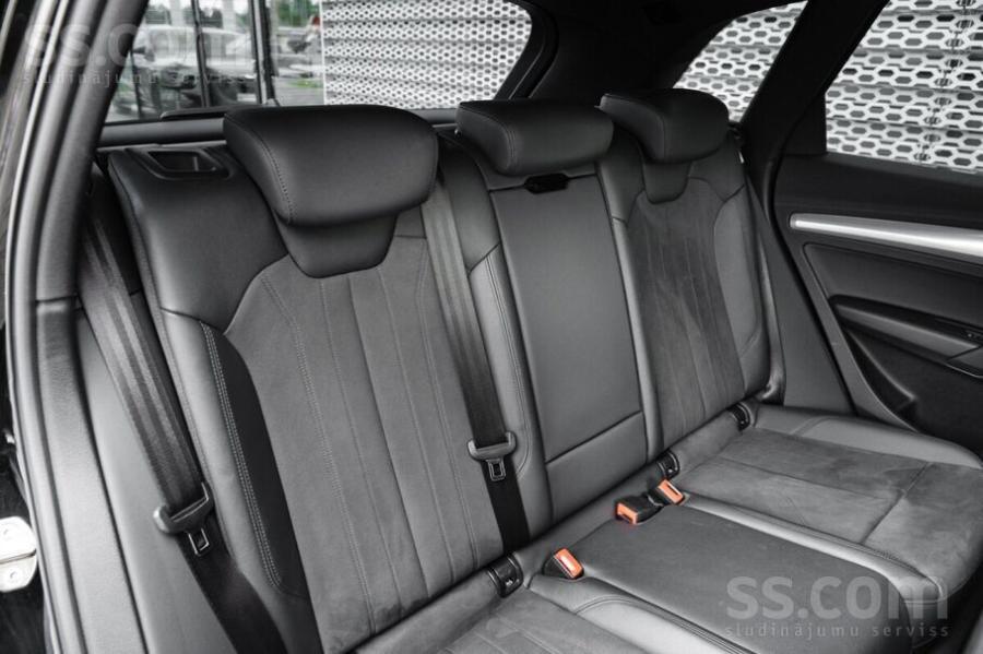 Black Audi Q5 2022 in Riga, with an engine capacity of 2.00 L and mileage of 135 thousand km for 33250 €, photo 26 on AUTOMOTO.COM.LV